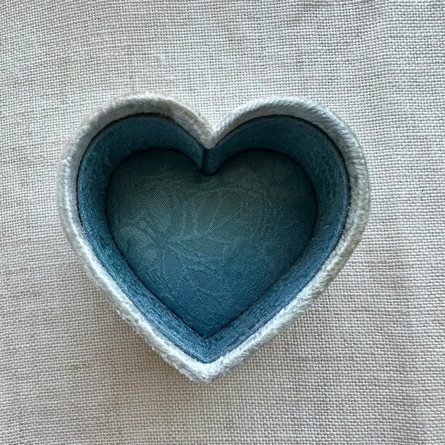 True Blue/Aquamarine - Tiny Heart Box – The French Needle
