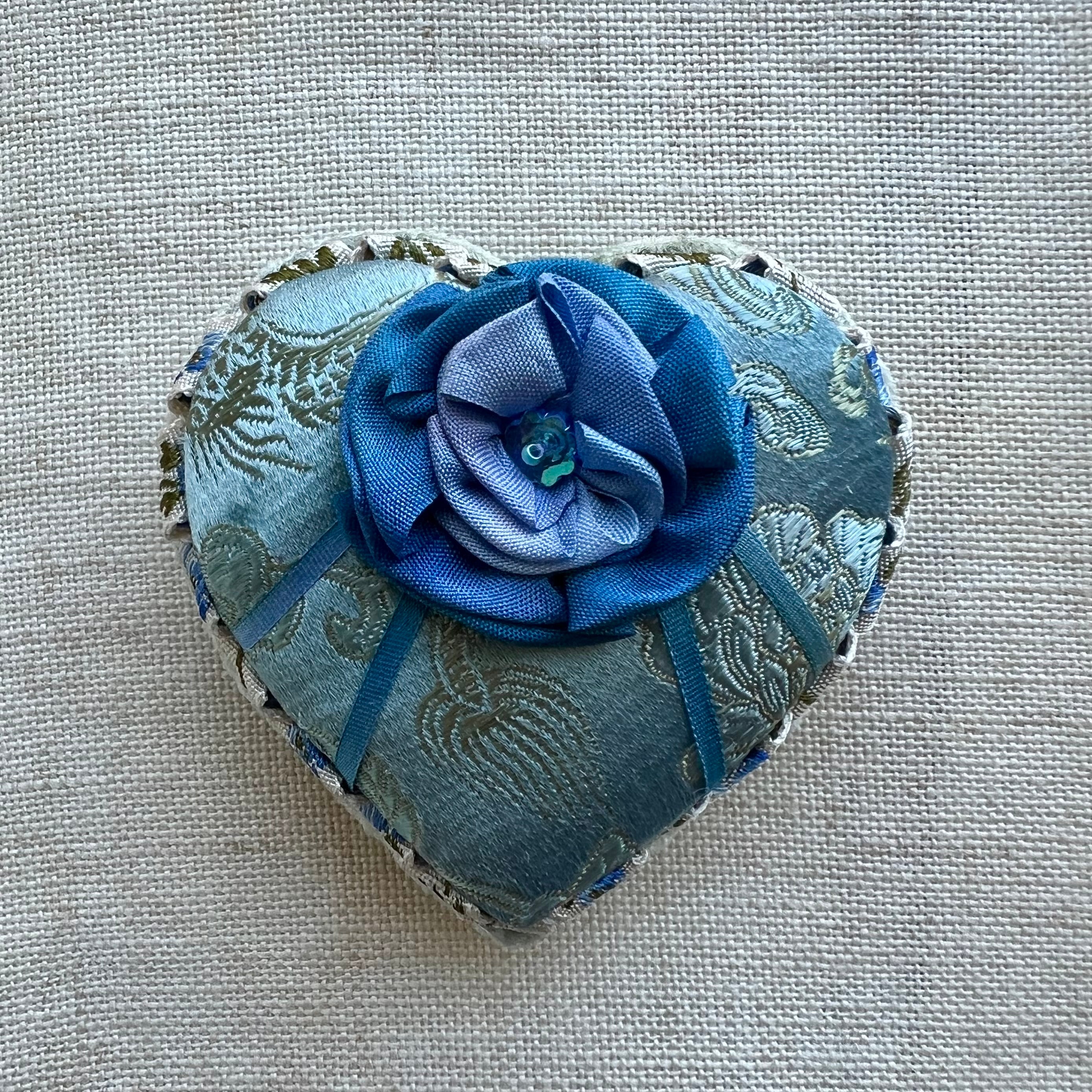 True Blue/Aquamarine - Tiny Heart Box – The French Needle