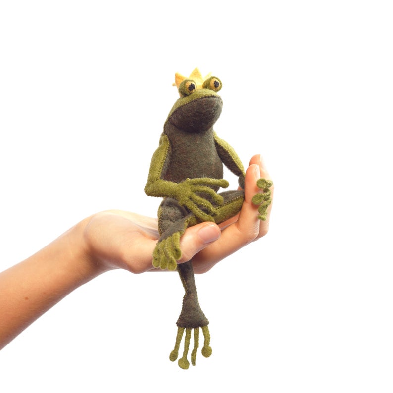 Cynthia Treen – The French Needle